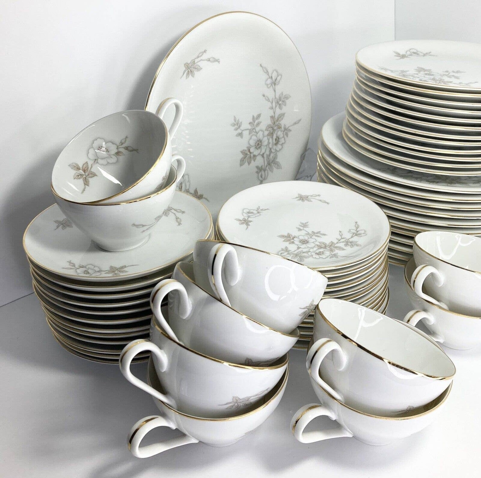 KPM Krister 742 WHITE FLOWERS, *rare* 58-piece Porcelain Dinnerware Set ...