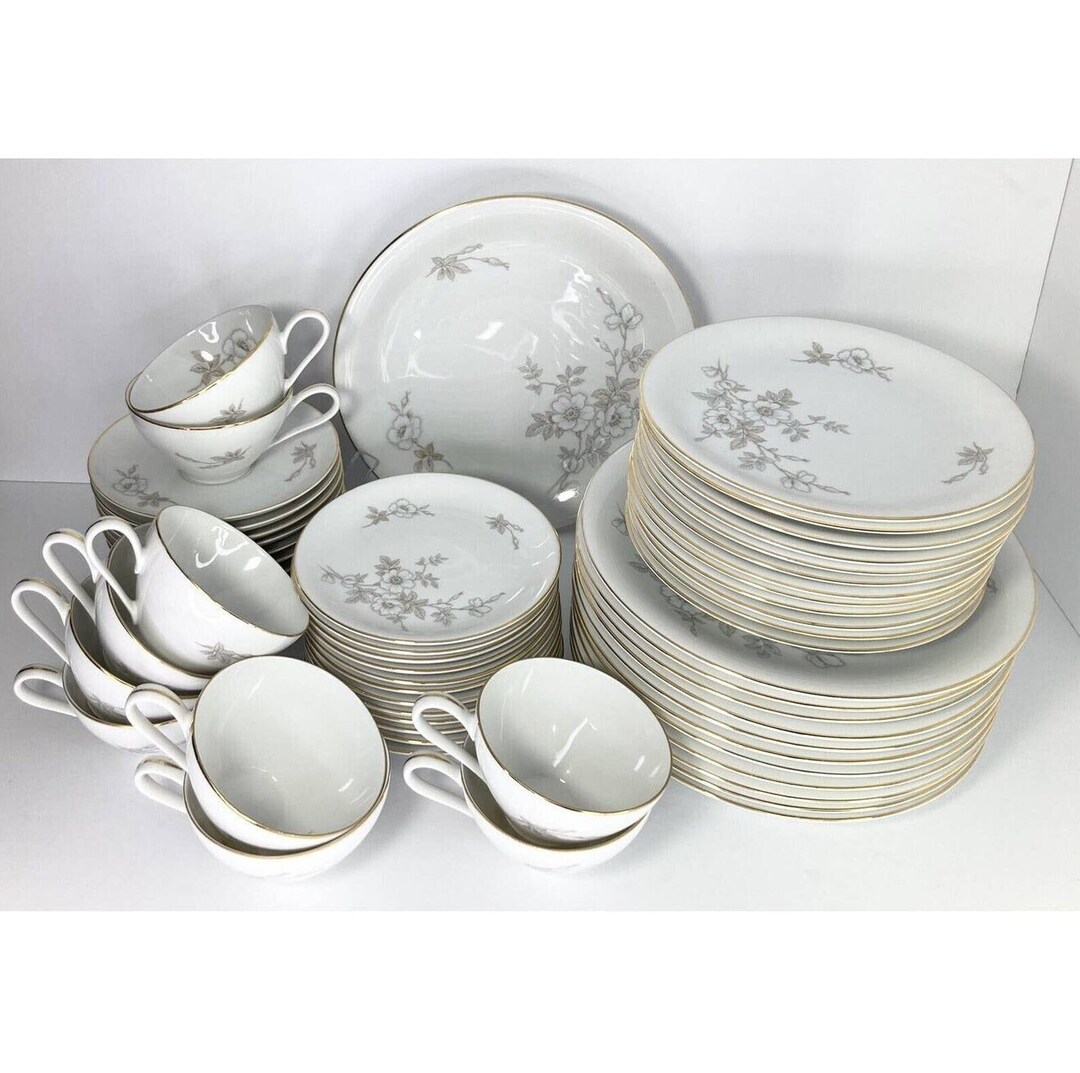 KPM Krister 742 WHITE FLOWERS, *rare* 58-piece Porcelain Dinnerware Set ...
