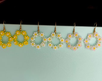 Daisy Beaded Earrings - Etsy