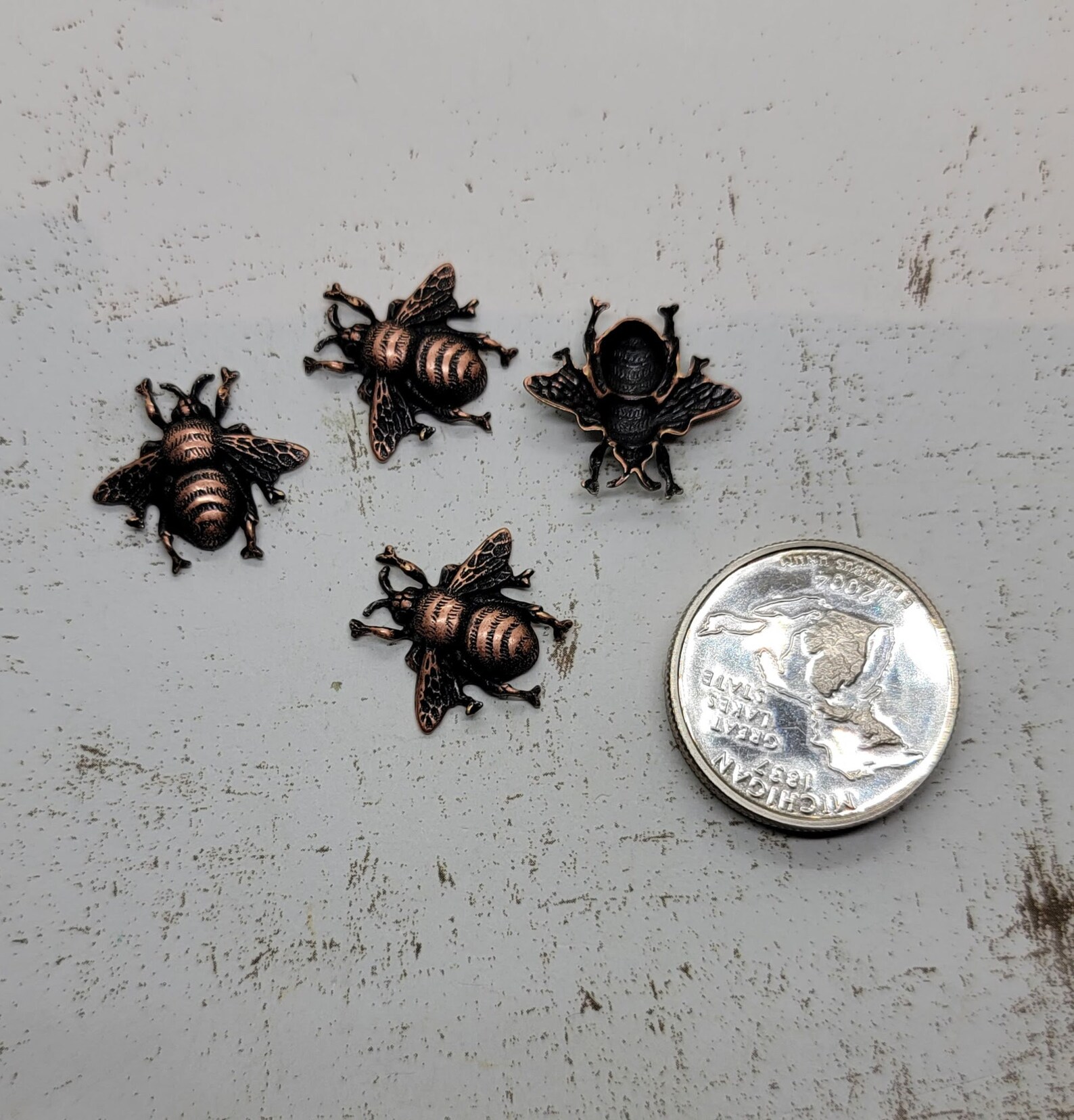 Xsmall Oxidized Copper Bee Stampings X 4 - 8988COFFA - Etsy