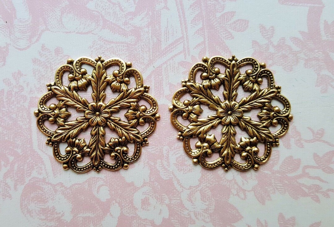 Brass Round Filigree Stampings X 2 - 3231RAT - Etsy