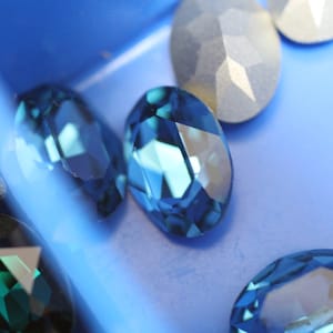 Swarovski Crystals 4120 18x13mm Oval MAXIMA Fancy Crystals - Genuine ...