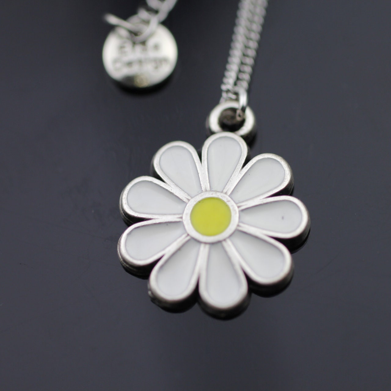 10 Enamel Daisy Charms White Daisy Flower Flower Charms - Etsy