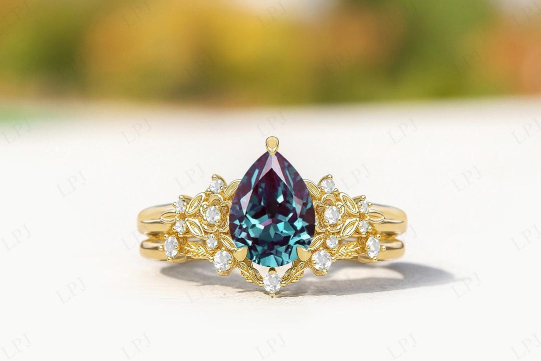 Pear Shaped Alexandrite Engagement Ring Set 14k Gold Alexandrite Leaf ...