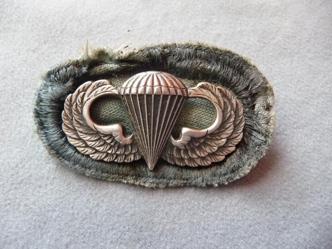 Vintage US Army Paratrooper Basic Qualification Badge Jump Wings Crest ...