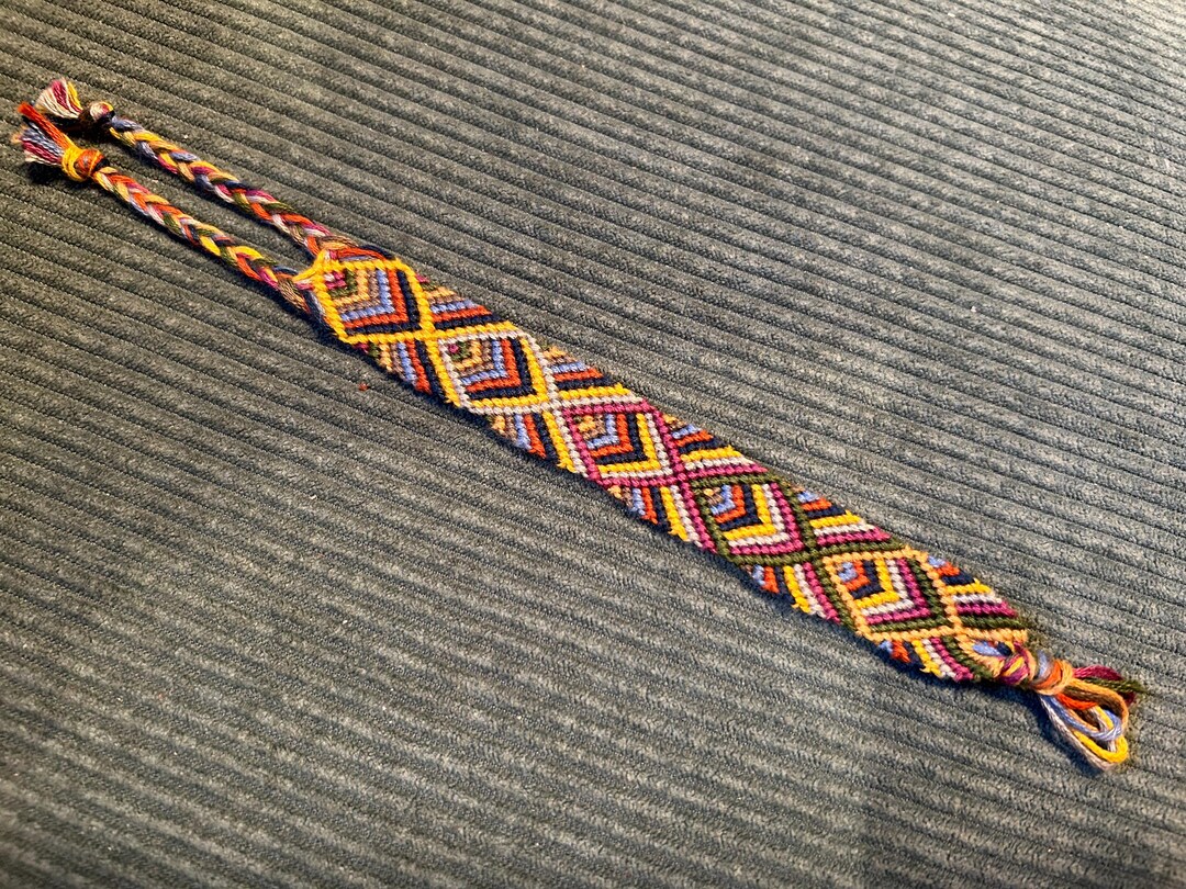 Dark Rainbow Fish Friendship Bracelet - Etsy