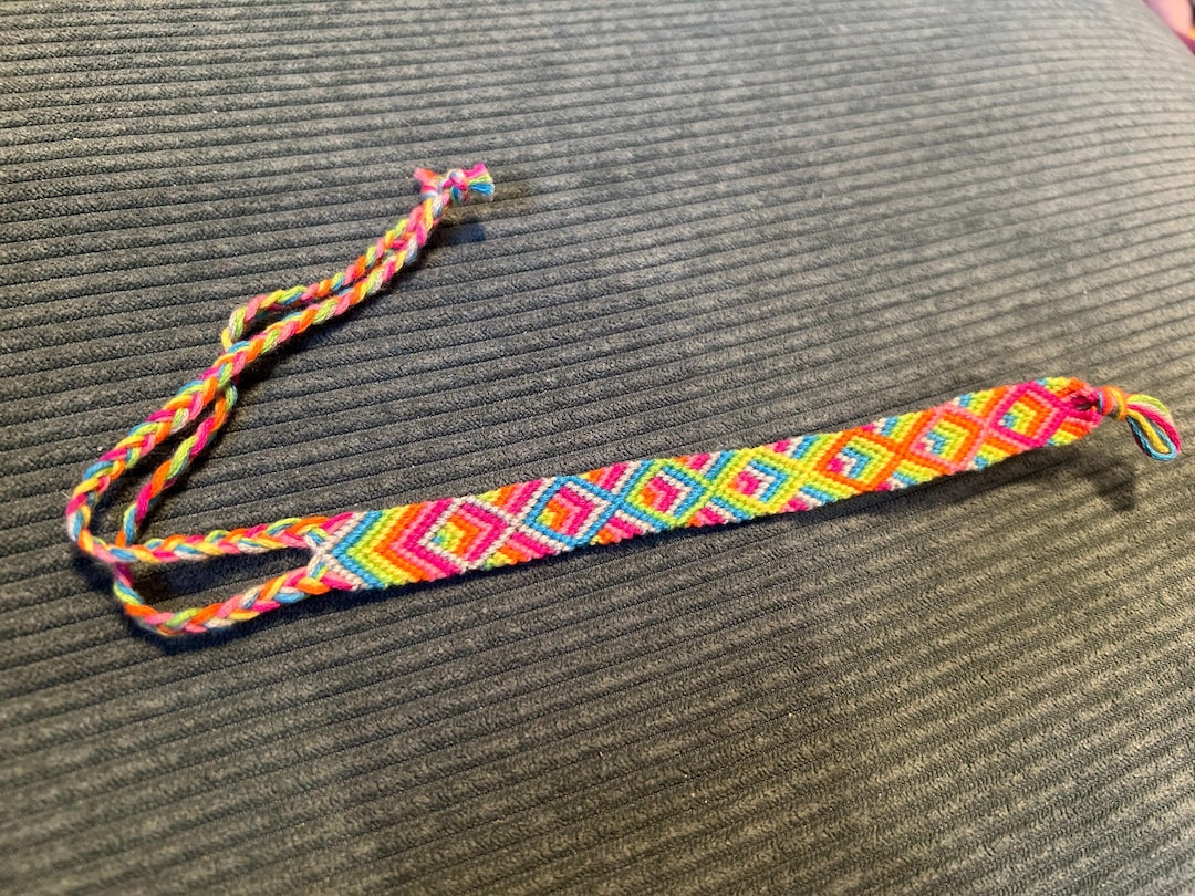 Neon Fish Friendship Bracelet - Etsy