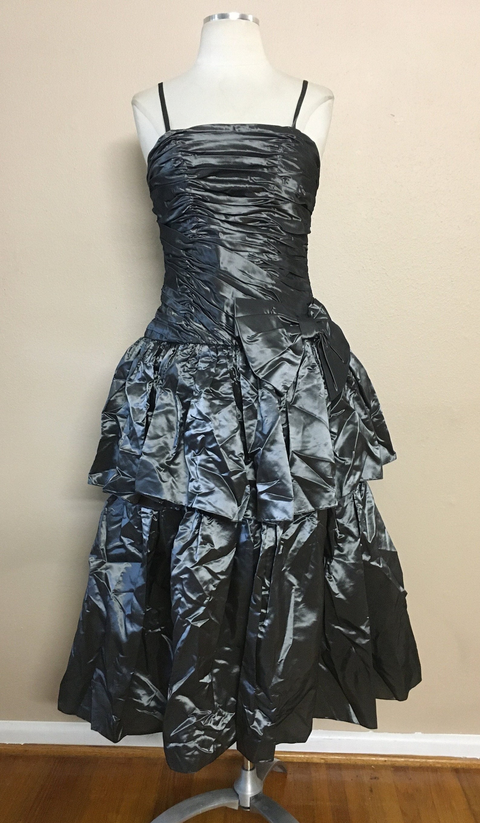 Vintage Alyce Designs 80s Metallic Grey Charcoal Chrome Reflective ...