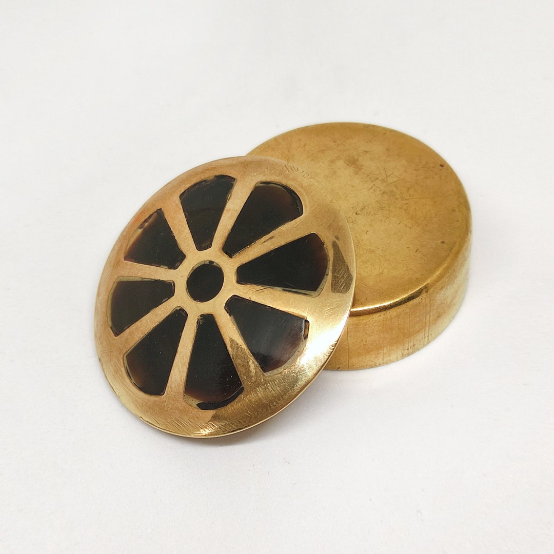 Vintage Brass and Shell Inlay Round Pill Box Floral Motif Petals Snuff ...