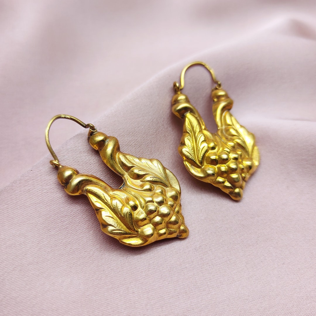 Victorian Italian Repousse Gold Gilded Silver Earrings 1880s Puff Gold ...