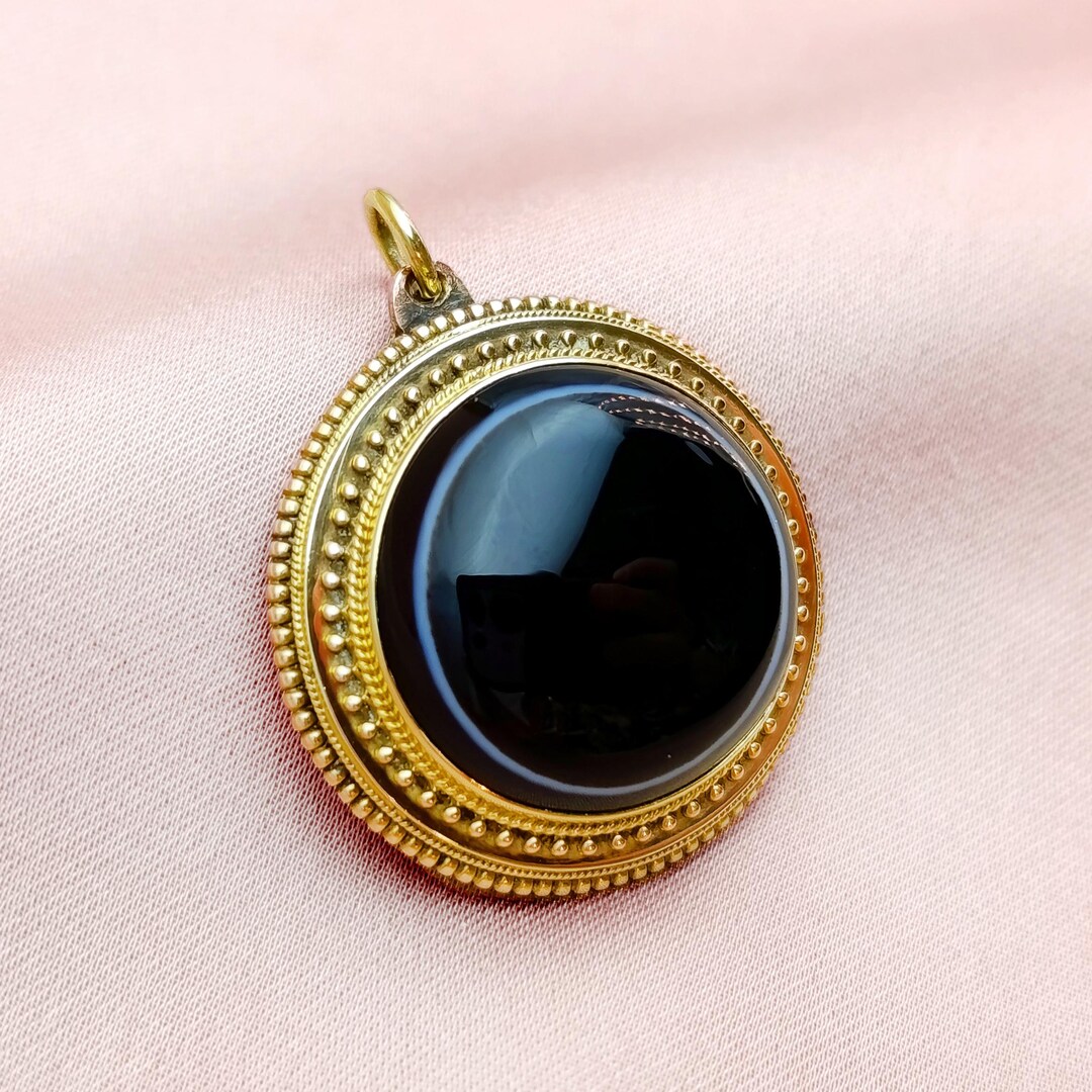 Elegant Victorian Etruscan Revival Bull’s Eye Banded Agate Gold Cased ...