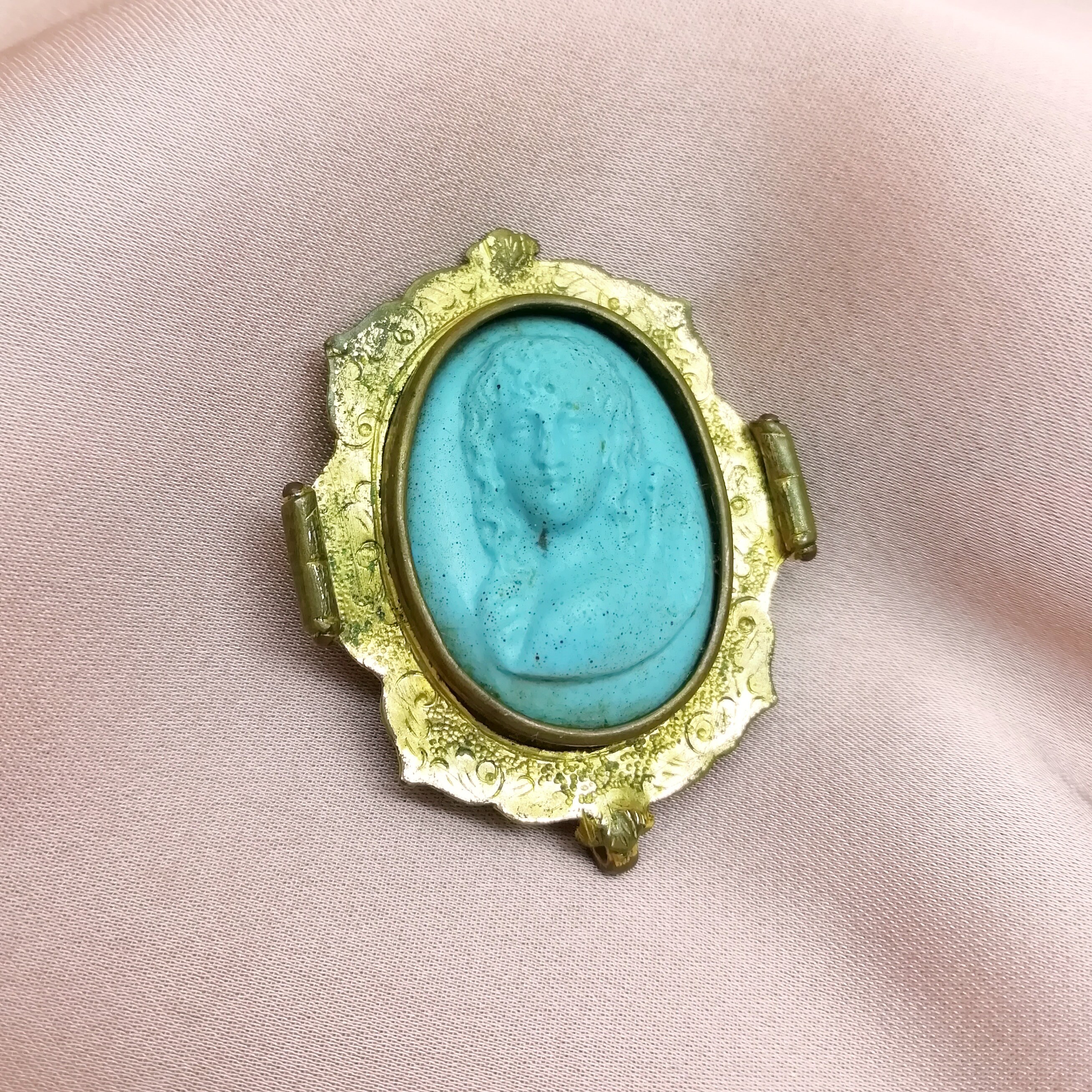 Antique Georgian Turquoise Paste Cameo Pinchbeck Frame Portrait Brooch ...