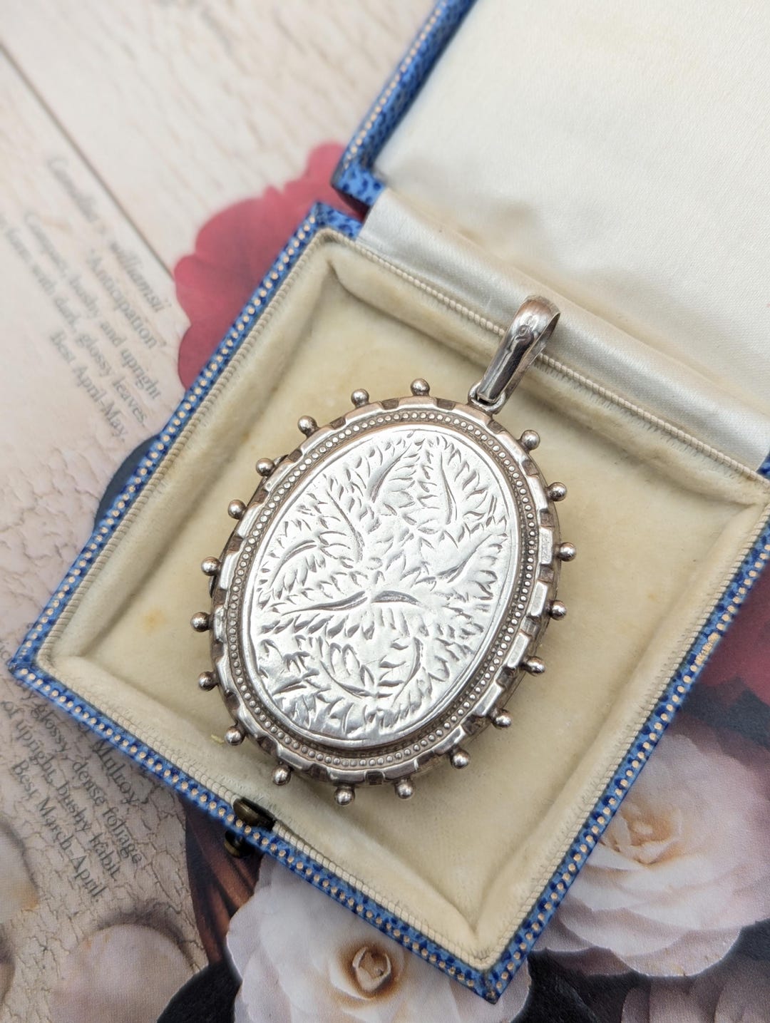 Large Victorian Revival Sterling Silver Locket Vintage Fern Leaf Design ...