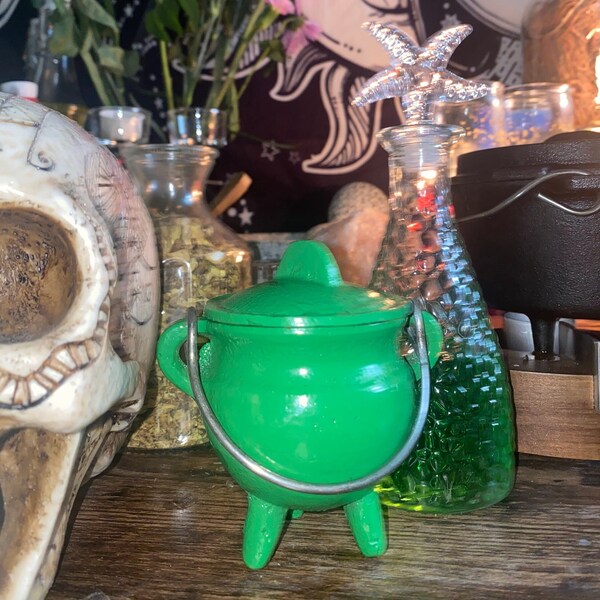 Mini Cauldron - Etsy