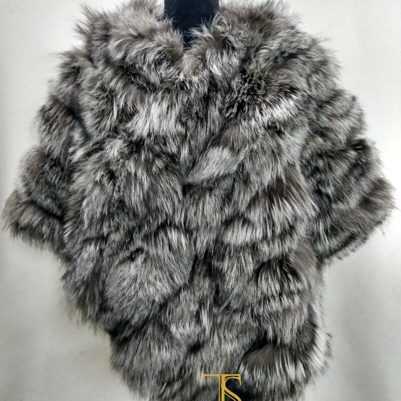 Viking Fur Mantle - Etsy