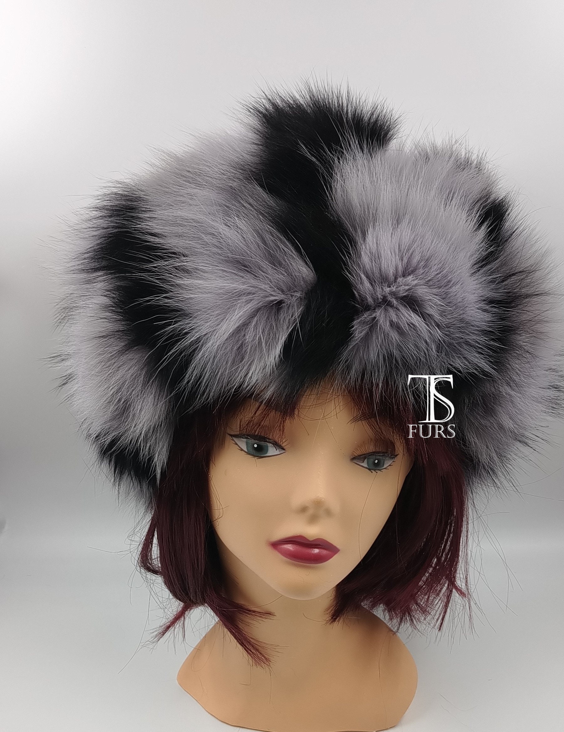Headband or Collar Made of Genuine Fox Fur. Elastic Round Winter Fur ...