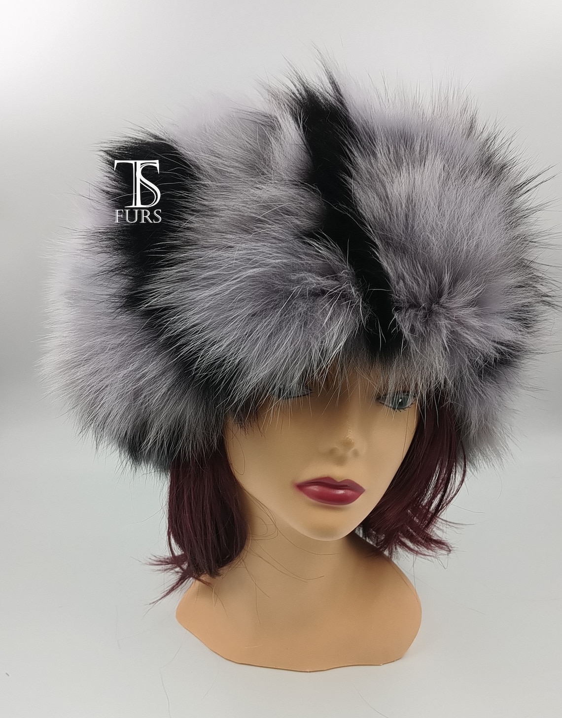 Headband or Collar Made of Genuine Fox Fur. Elastic Round Winter Fur ...