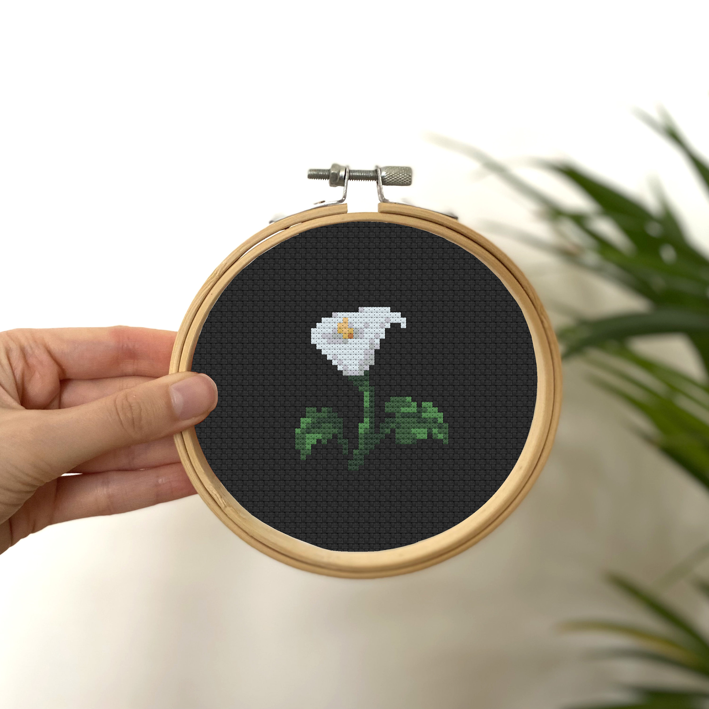 Tiny Cross Stitch Lily , Mini Cross Stitch Flower , Small Easy Beginner ...