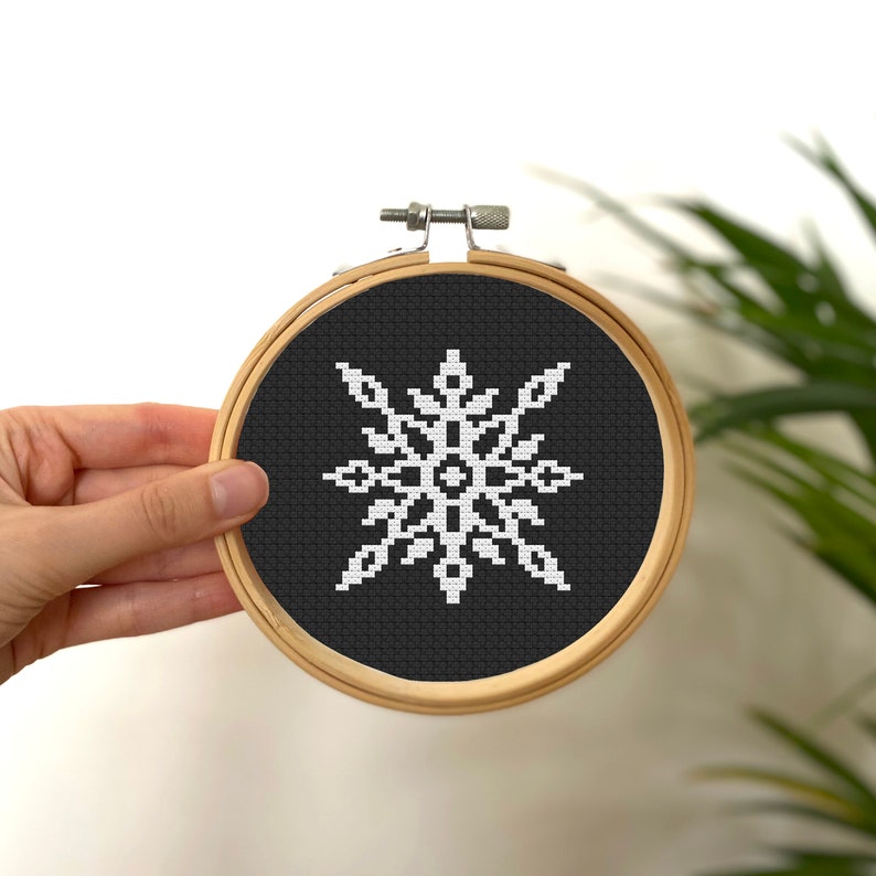 24 Tiny Cross Stitch Snowflakes Mini Cross Stitch Ornaments - Etsy