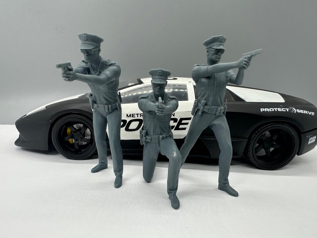 1/24 Scale Police Officers Resin Figures Set of 3 - Etsy