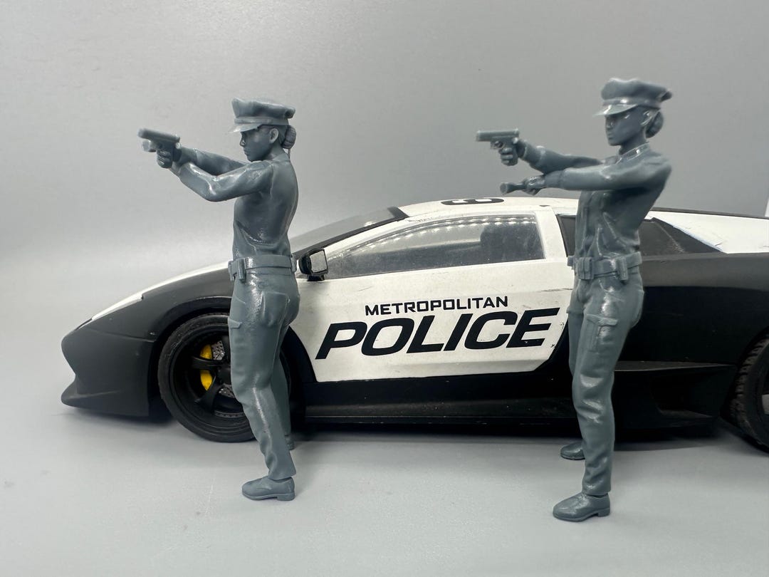 1/24 Scale Female Police Officers With Guns and Lights Resin Figures ...