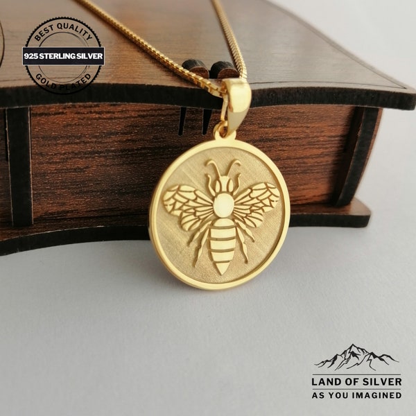 Queen Bee Necklace - Etsy