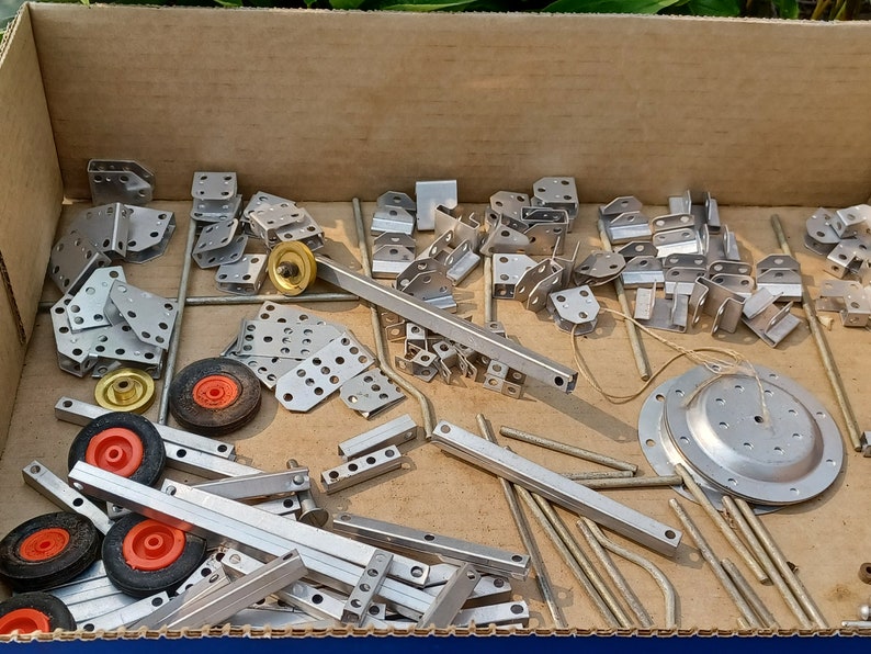 1946 Lionel Train Construction Set No. 454 Construction Building Set 90 ...