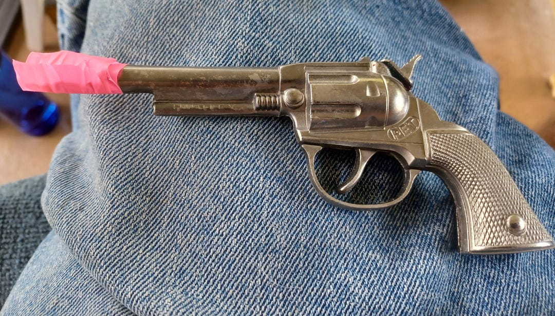 1960’s Hubley Cap Gun Hubley PET Die Cast Toy Cap Gun Replica Attached ...