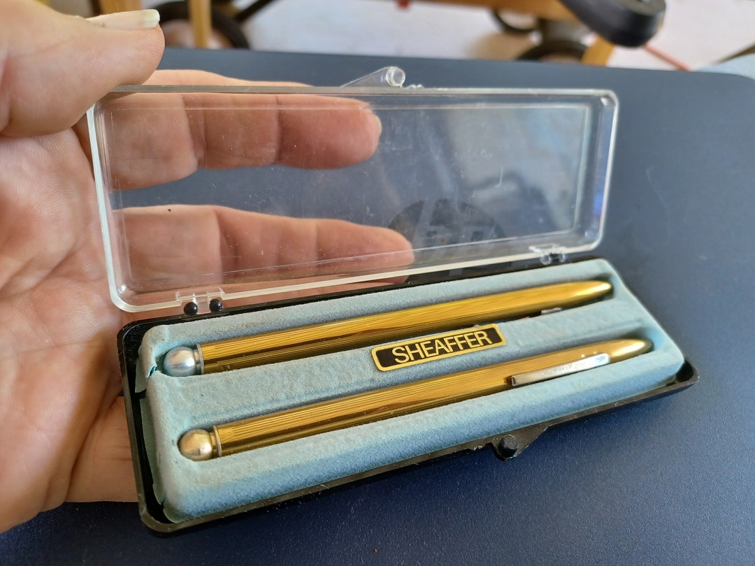 1966 Sheaffer Tilt a Matic Ballpoint Pens in Case GRAVITY Pen Set in ...