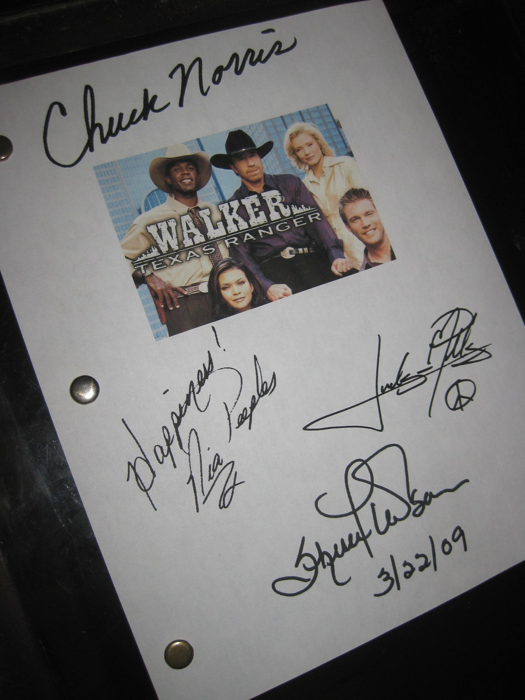 Walker Texas Ranger Signed TV Screenplay Script Autograph Chuck Norris ...