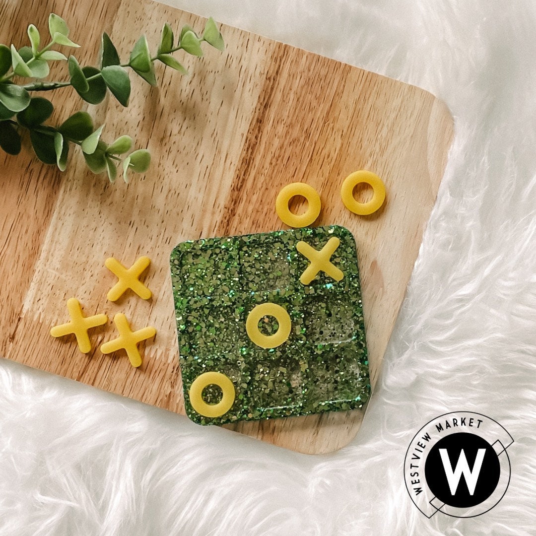 Shamrock Travel Sized Resin Tic-tac-toe Board - Etsy