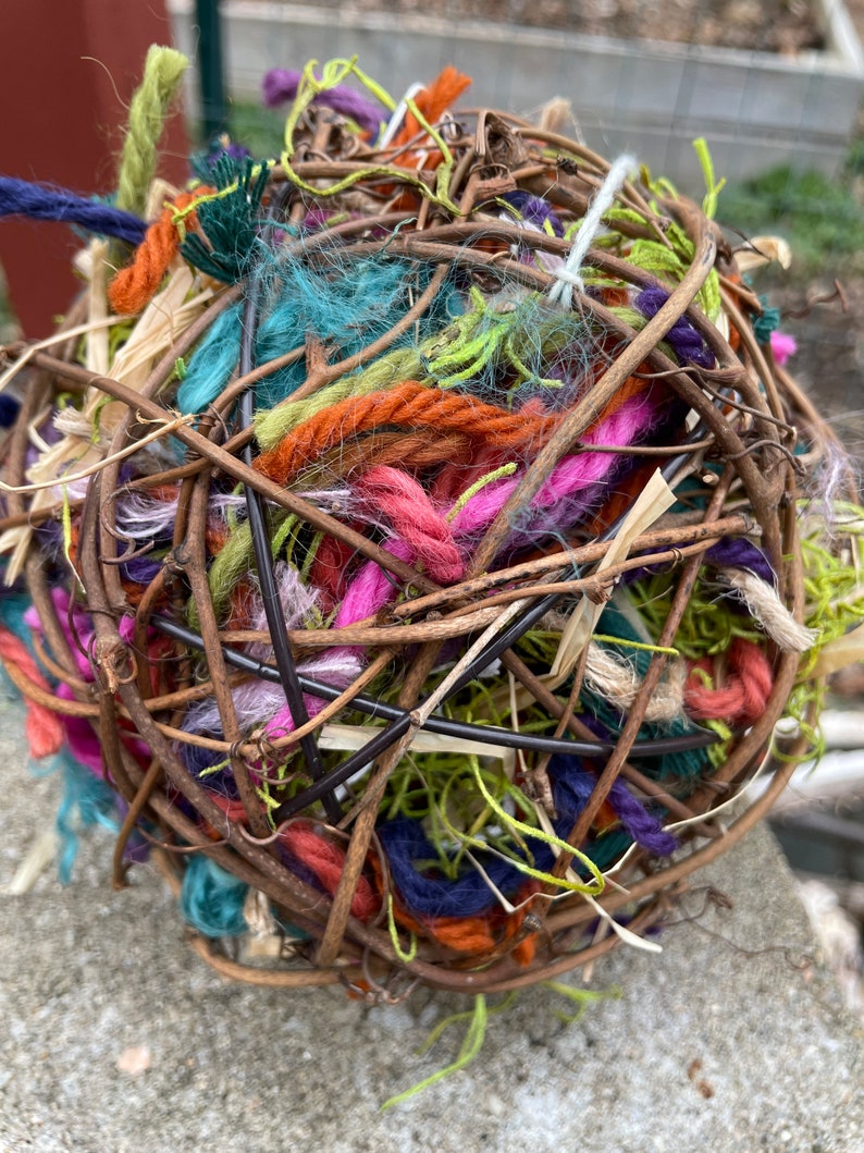 Yarny Nesting Ball for Birds Wool Grapevine Bird Watching Natural ...