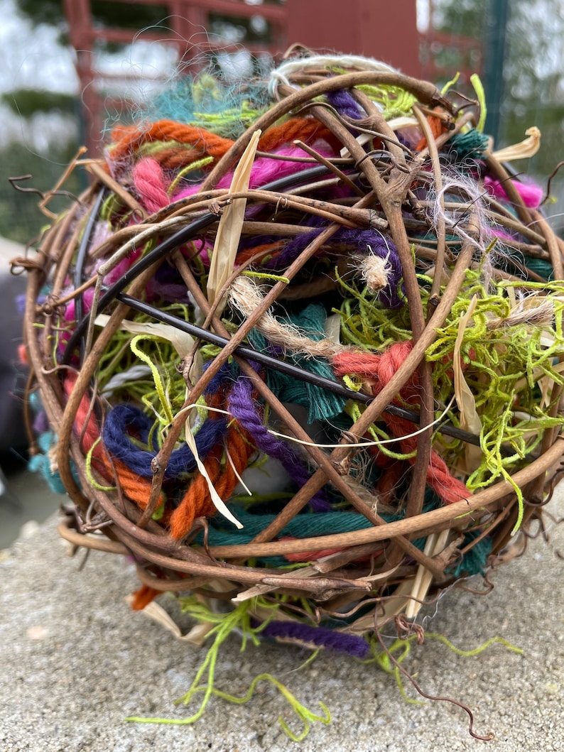 Yarny Nesting Ball for Birds Wool Grapevine Bird Watching Natural ...