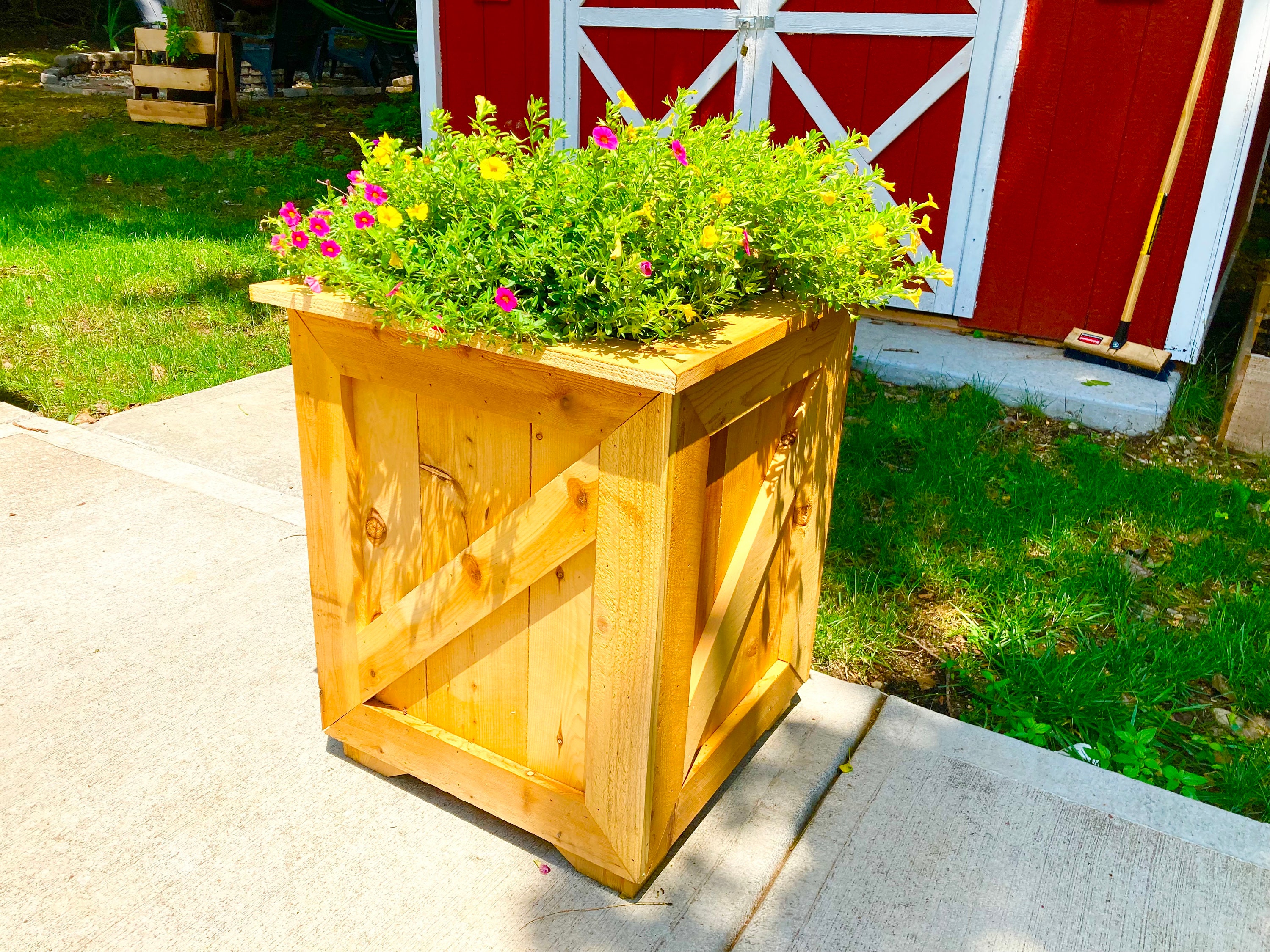 Bundle Planter Woodworking Plans - Cedar Planters - 5 Different Planter ...