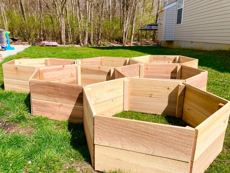 Garden Cedar Planter Woodworking Plans / Raised Planter Box Plans ...