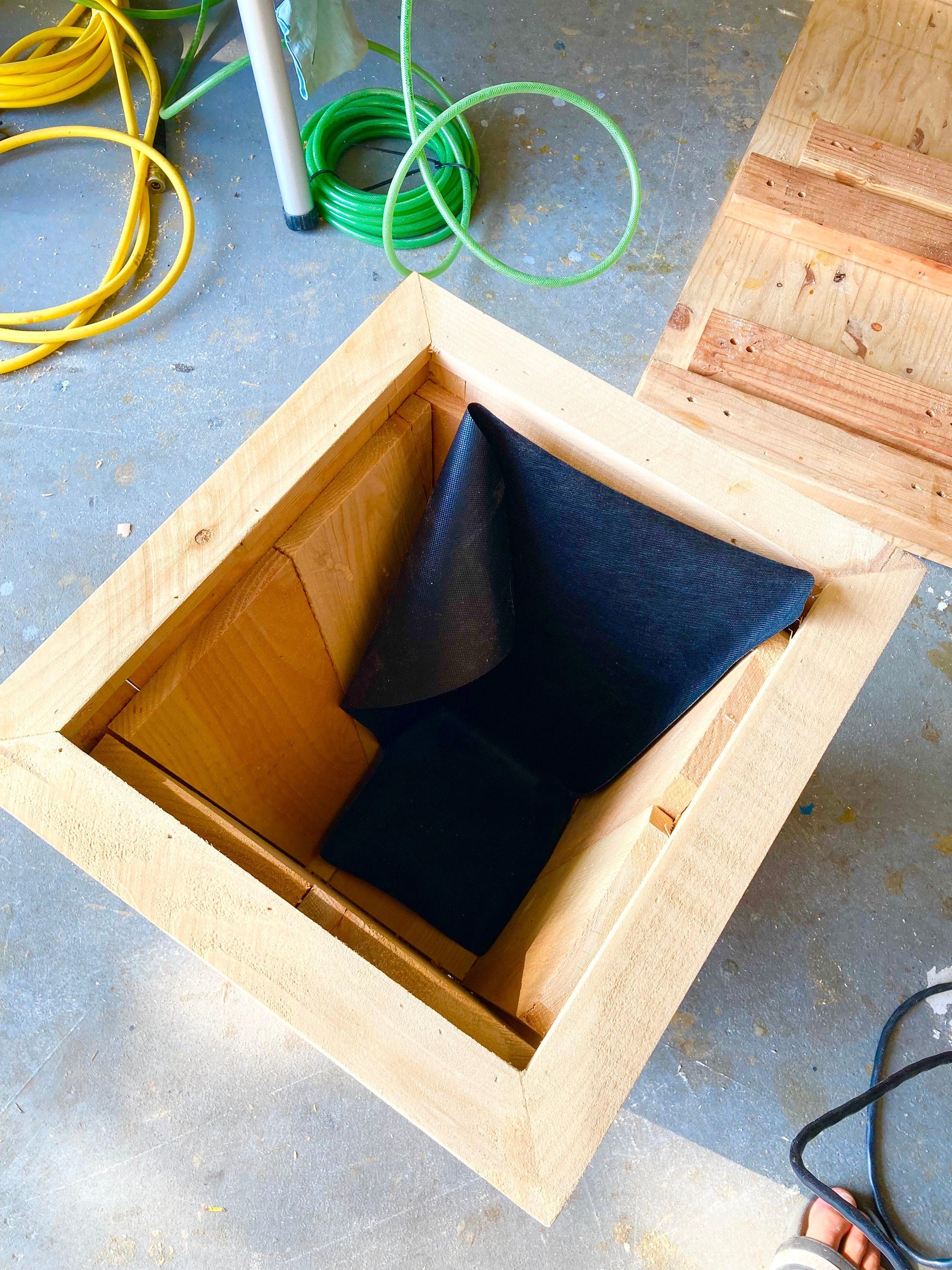 Cedar Taper Planter Plans / Garden Planter Plans / Flower Box - Etsy