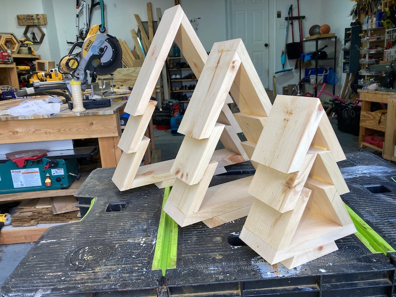 Wooden Christmas Tree Woodworking Plan - Easy Step-by-step Guide for ...