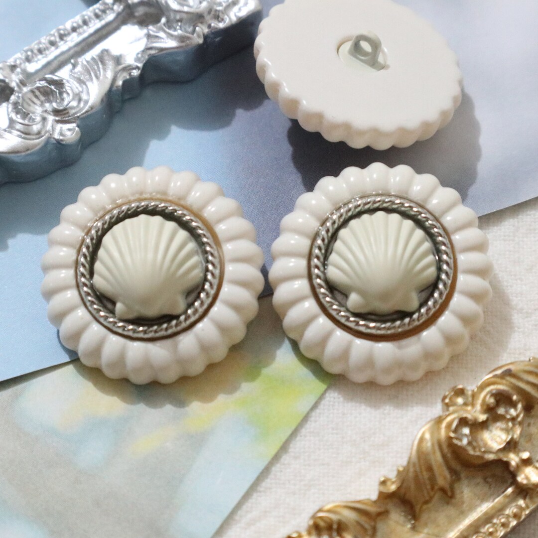 22mm Metal Shank Buttons, Vintage Style Buttons, White and Silver ...