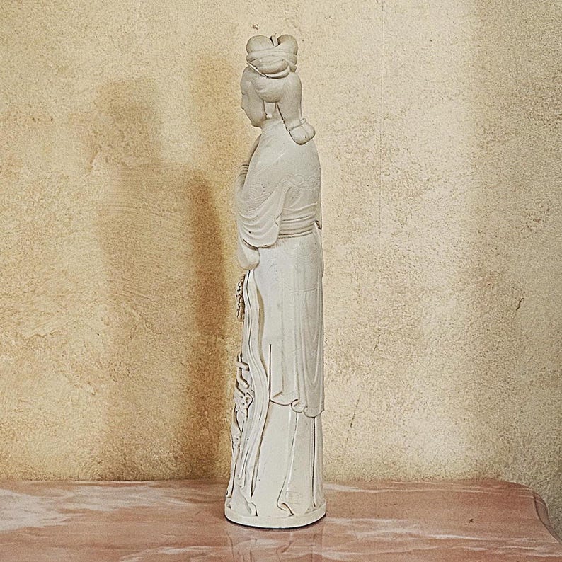 Chinese Ivory Lady With Flowers - Elegant Vintage Asian Lady Figurine ...