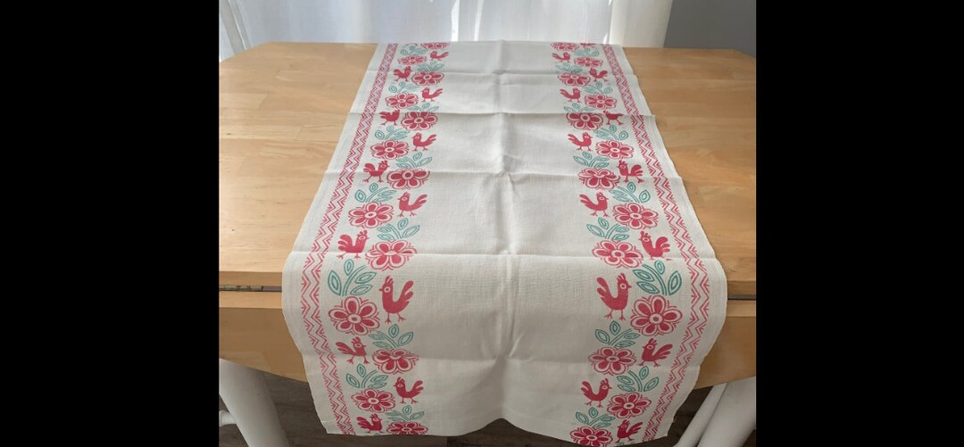 Rooster Table Linen, Farmhouse Decor, 18" X 48" Looks New Vintage - Etsy