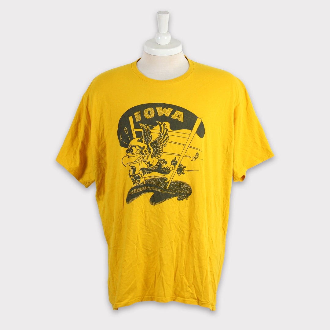Vintage 00s Iowa Hawkeyes T-shirt Iowa Hawkeyes Sweatshirt Iowa ...