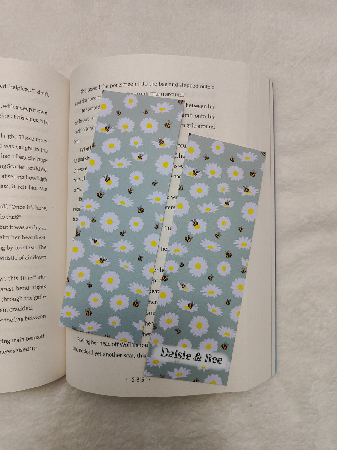 Daisie and Bee Illustrated Bookmark - Etsy