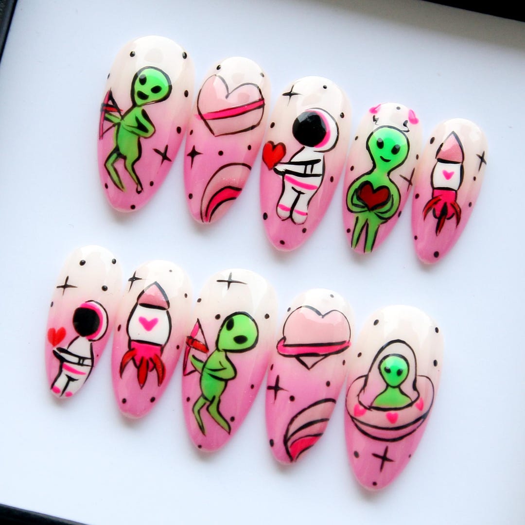 Alien Cupid Press on Nails | Hand Draw Short Reusable Fake Nails K468 ...