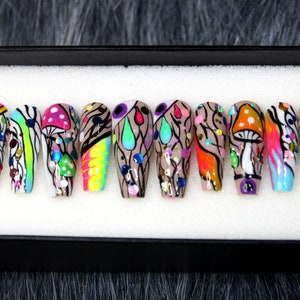Tripping Illusion Press on Nails | Handpainted Abstract Nail Art | Glue ...