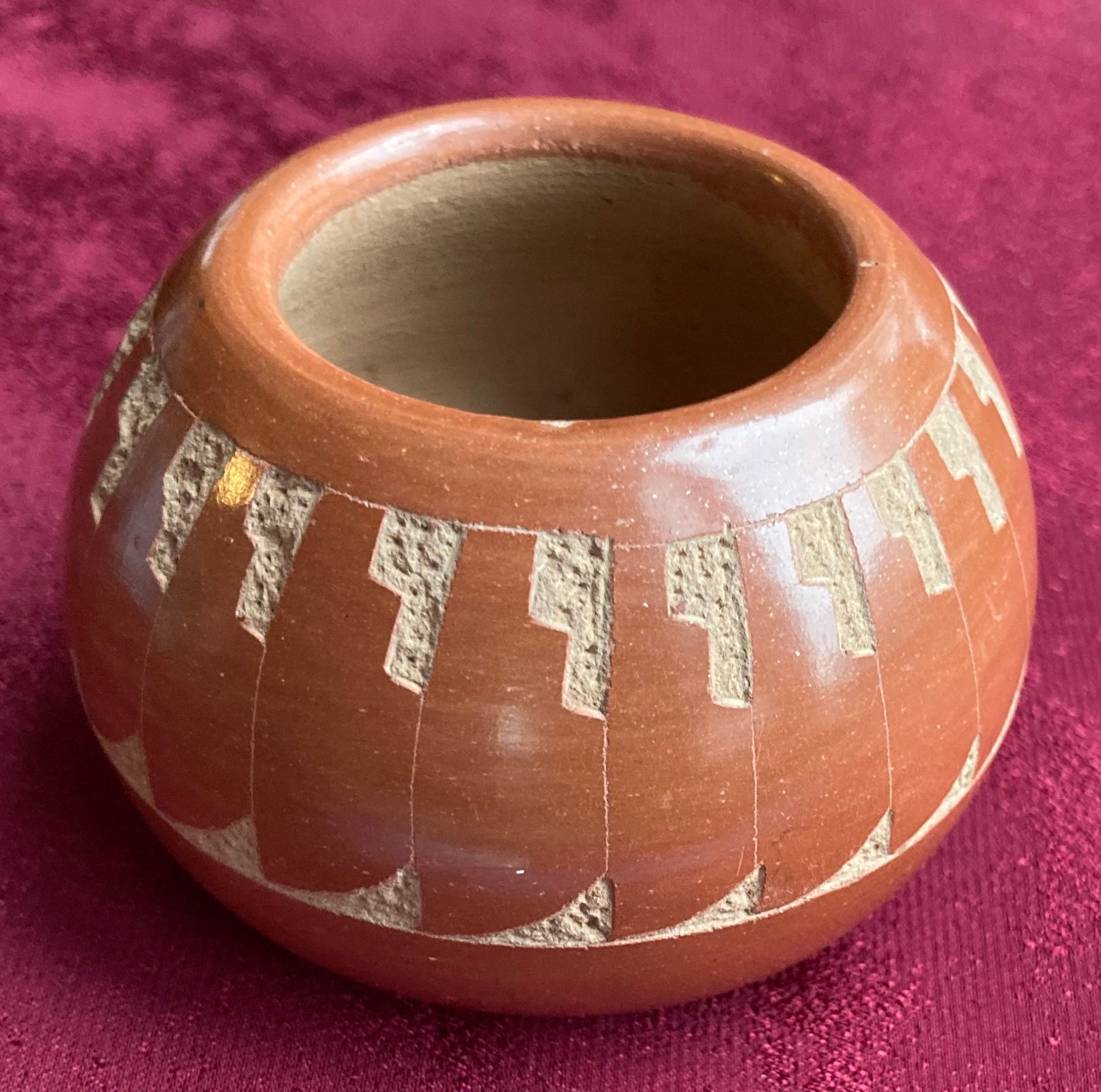 Native American San Ildefonso Pueblo NM, Juan Tafoya Redware Sgraffiti ...