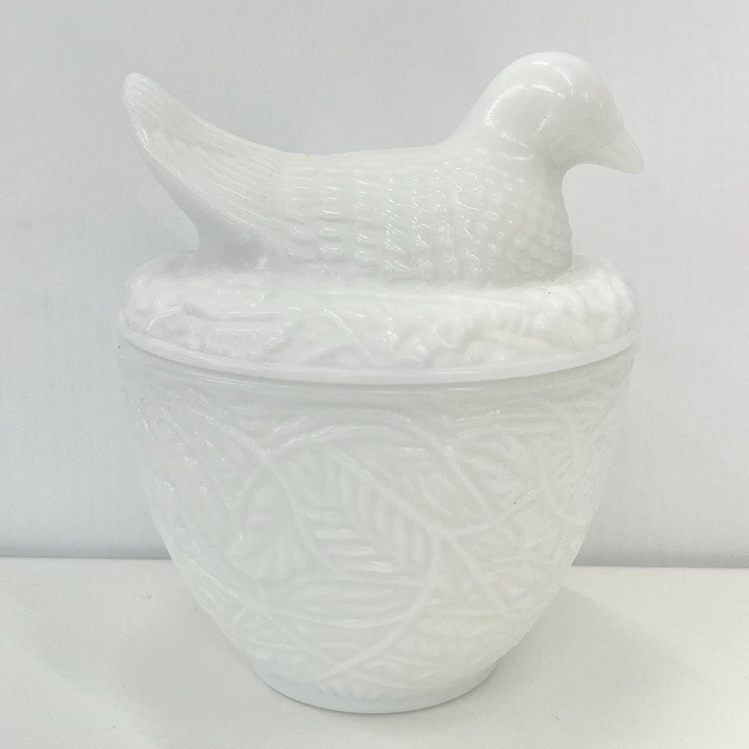 Vintage Avon White Milk Glass Chicken Egg Storage Pot / Trinket Pot ...