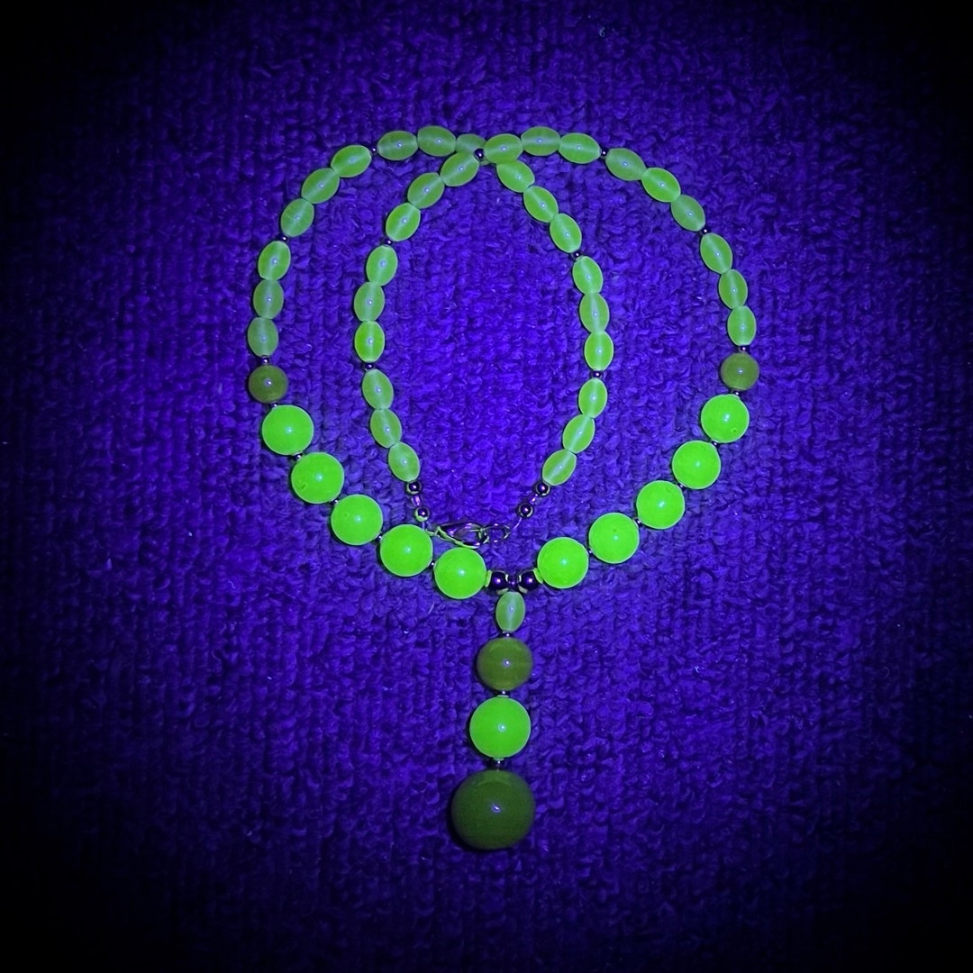 Vintage Yellow & Red Uranium Drop Necklace Made With Vintage - Etsy New ...