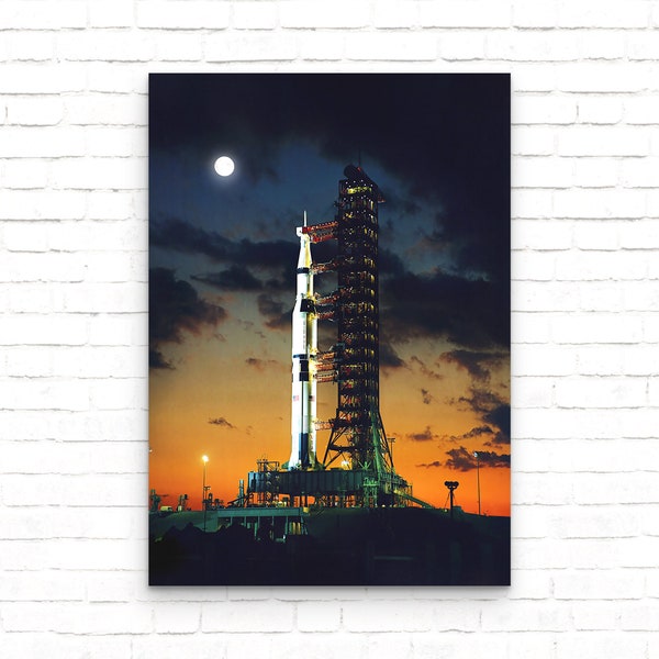 Saturn V - Etsy