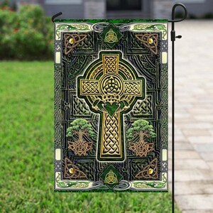 Irish Celtic Cross Flag, Shamrock Flag, Happy St. Patrick's Day Flags ...