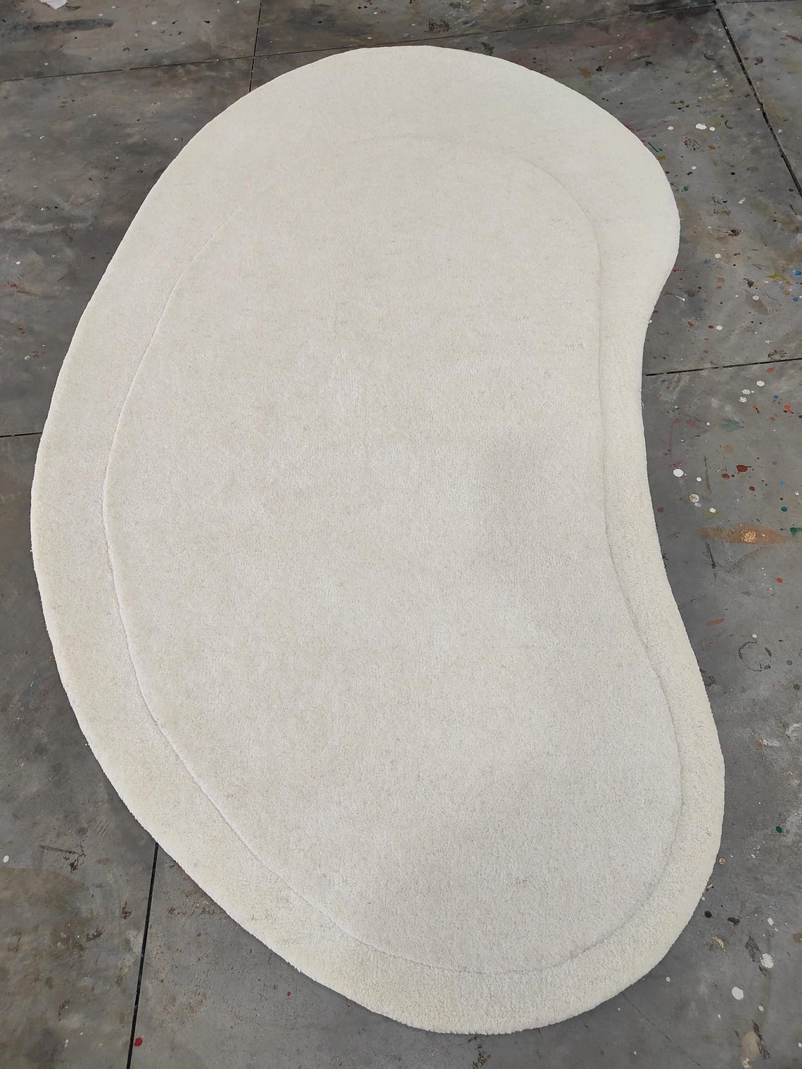 Hand Tufted Wool Rug, Kidney Shape, Modern Design - Etsy